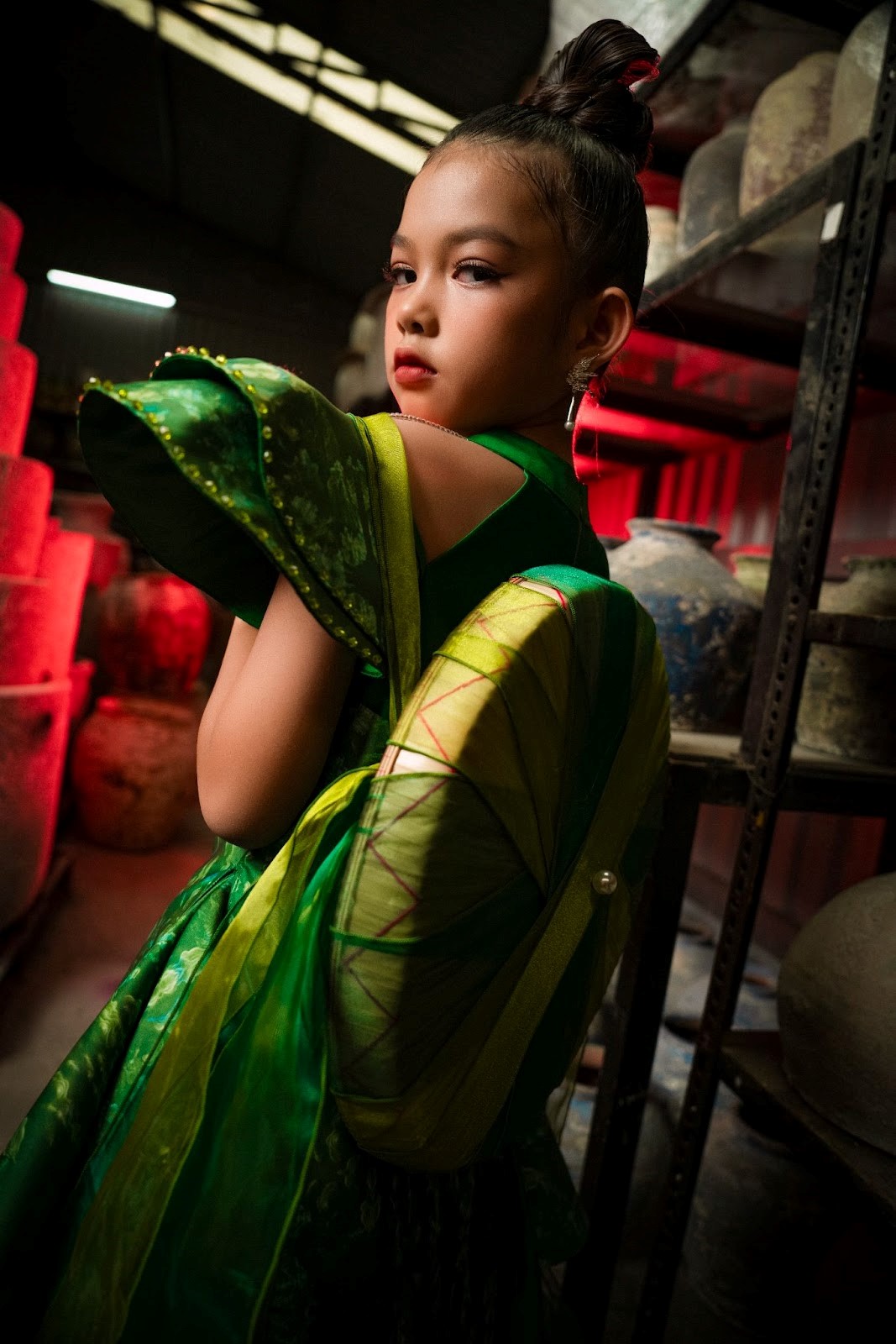 Mẫu Nhí Nguyễn Doãn Hoàng Kim Đảm Nhận Vai Trò Đại Diện Hình Ảnh BST ...